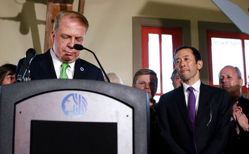 Gay Seattle mayor abandons re-election bid after sexual abuse ...