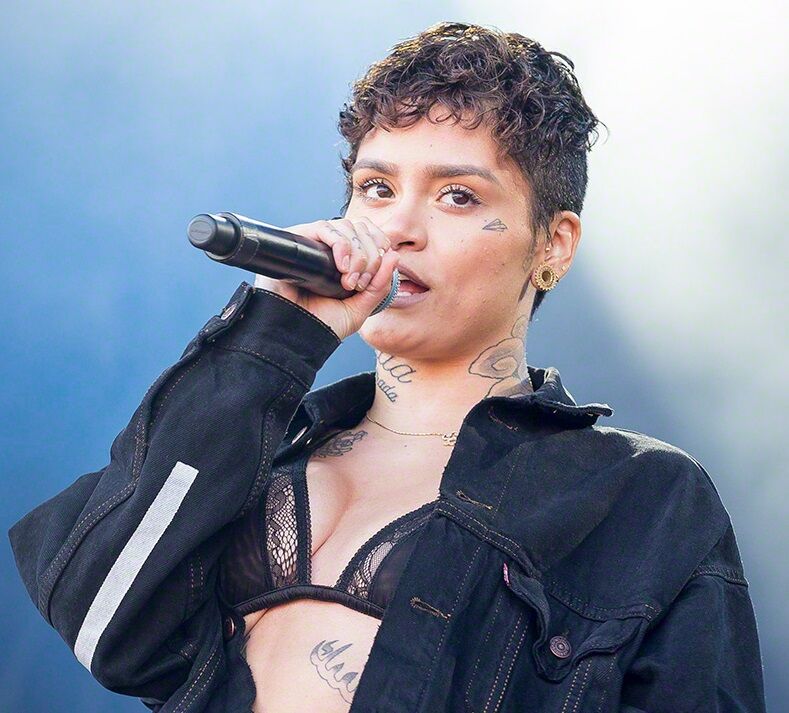 Kehlani just came out after kissing Demi Lovato on stage - LGBTQ Nation