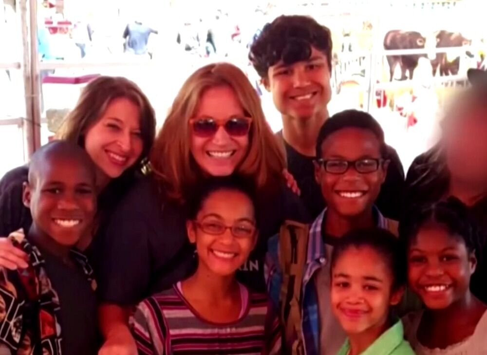 Lesbian moms likely killed themselves & their 6 kids by driving car off ...