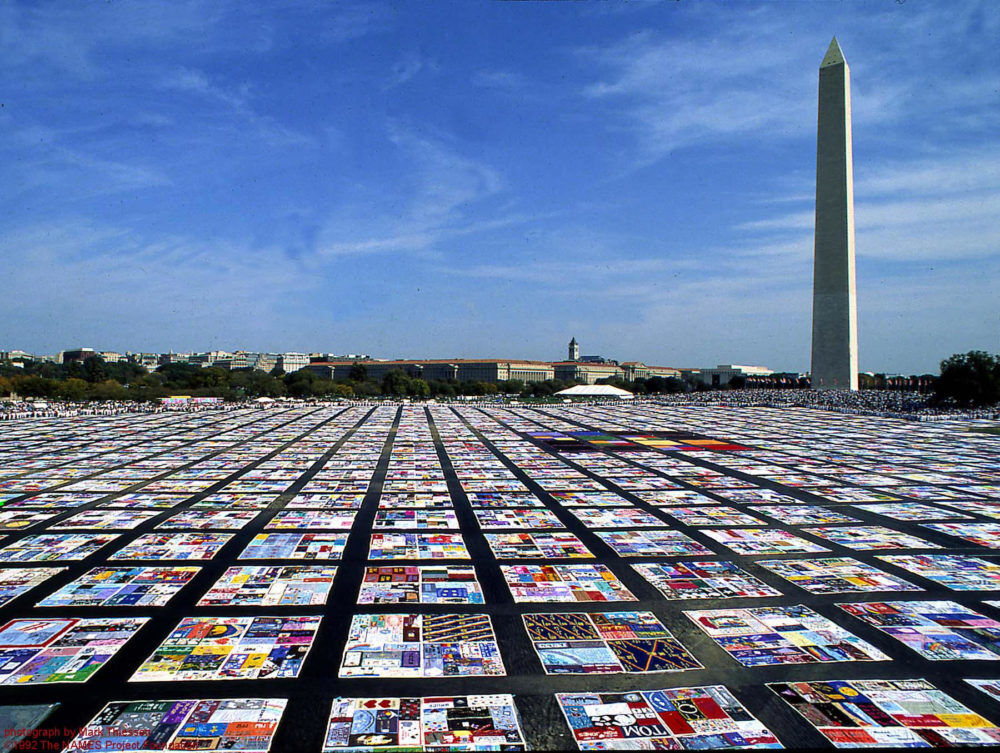 Pride in Pictures 1987: The AIDS Memorial Quilt goes on display - LGBTQ ...