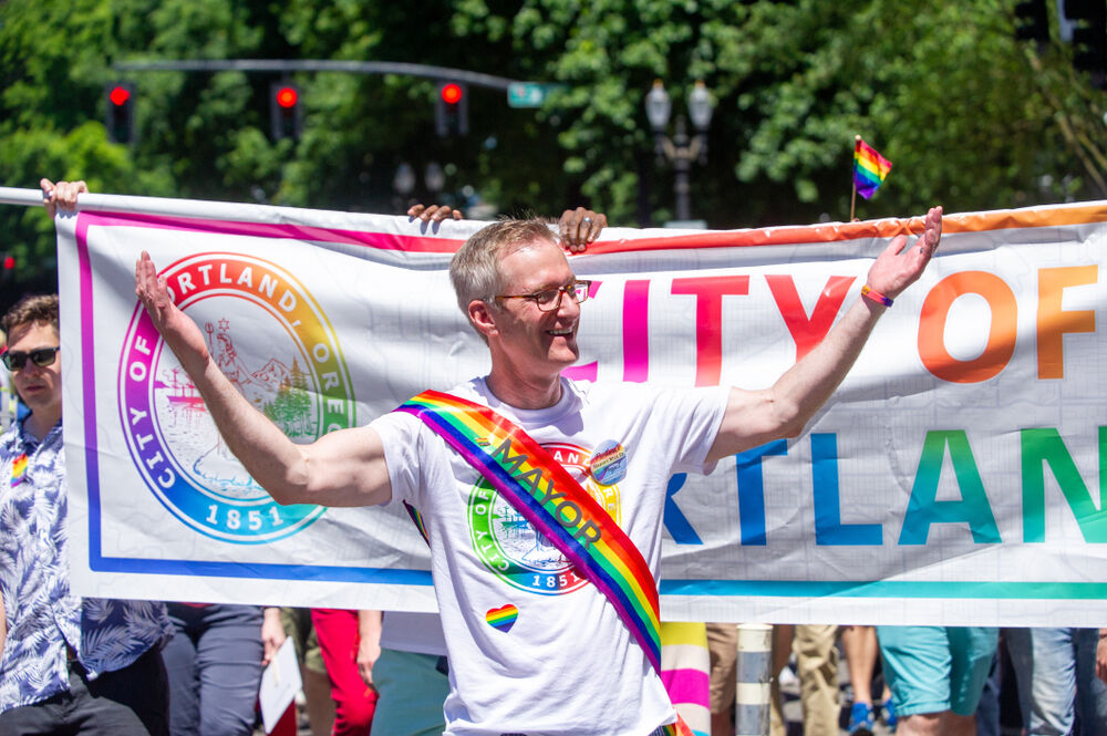 Hundreds of LGBTQ elected officials & candidates prove coming out is ...