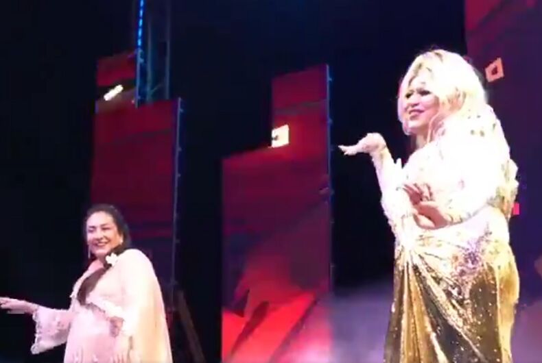 This drag queen & his mom stunned Twitter with a spectacular ...