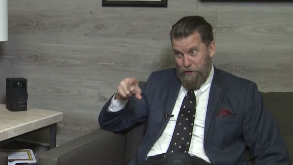 Hate group founder Gavin McInnes' wife threatens to sue neighbors over ...
