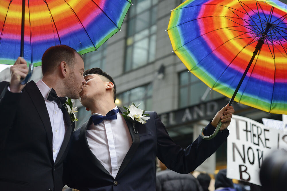 Gay men are increasingly voting for anti-LGBTQ right-wingers, says gay ...