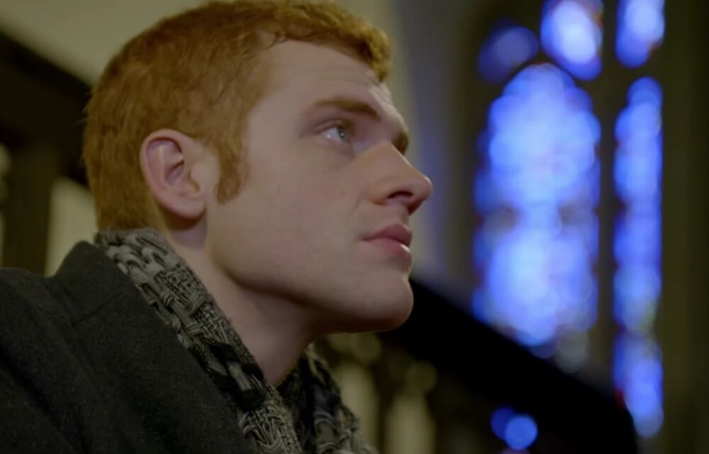 A gay church janitor blew the judges away with a song about acceptance ...