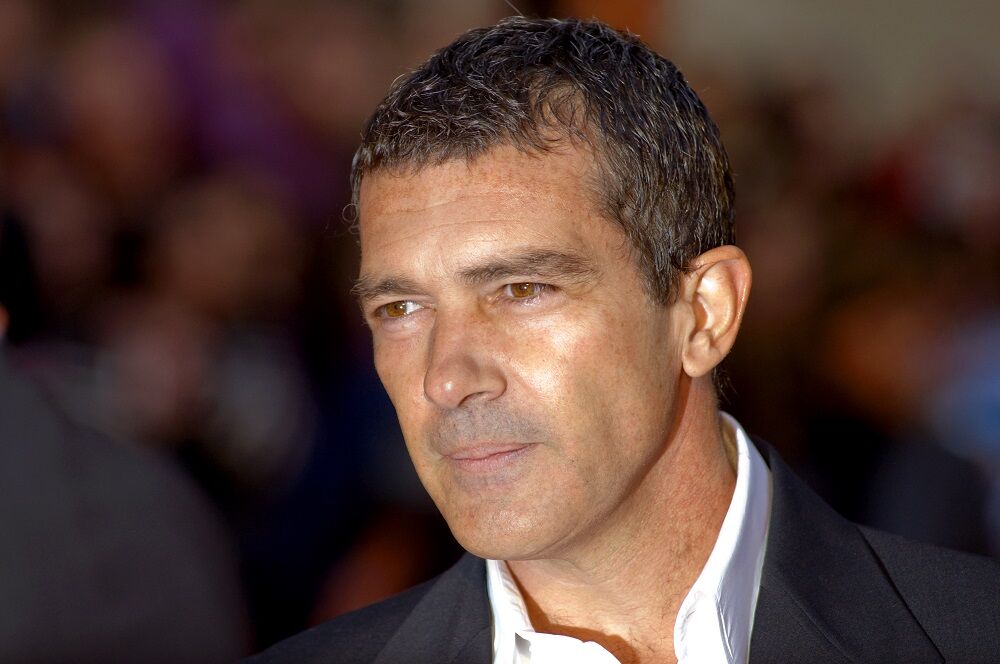 A drag queen saved Antonio Banderas's life after a horrific accident ...