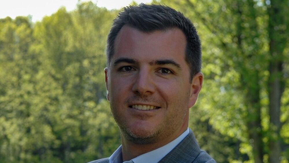 Gay New York candidate targeted by 'amateurish' ad subtly accusing him ...