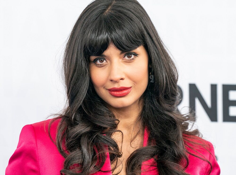 “Good Place” actress Jameela Jamil comes out / LGBTQ Nation