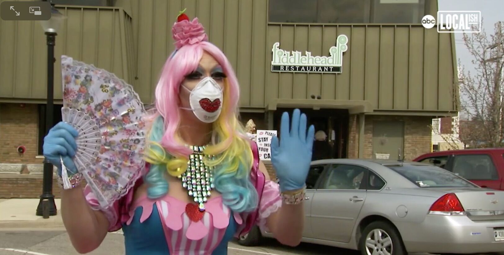 Indiana restaurant is using drag queens to deliver food to customers ...