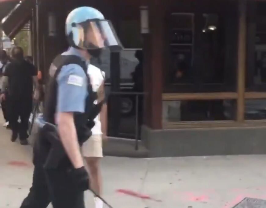 Police officer caught on video calling a protestor a "fa***t" - LGBTQ ...