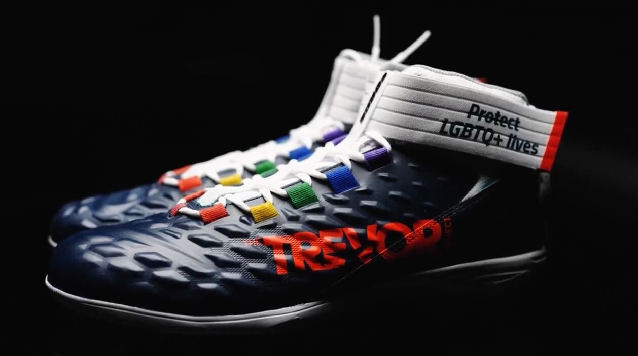 Multiple NFL players are supporting LGBTQ-friendly causes on the field ...
