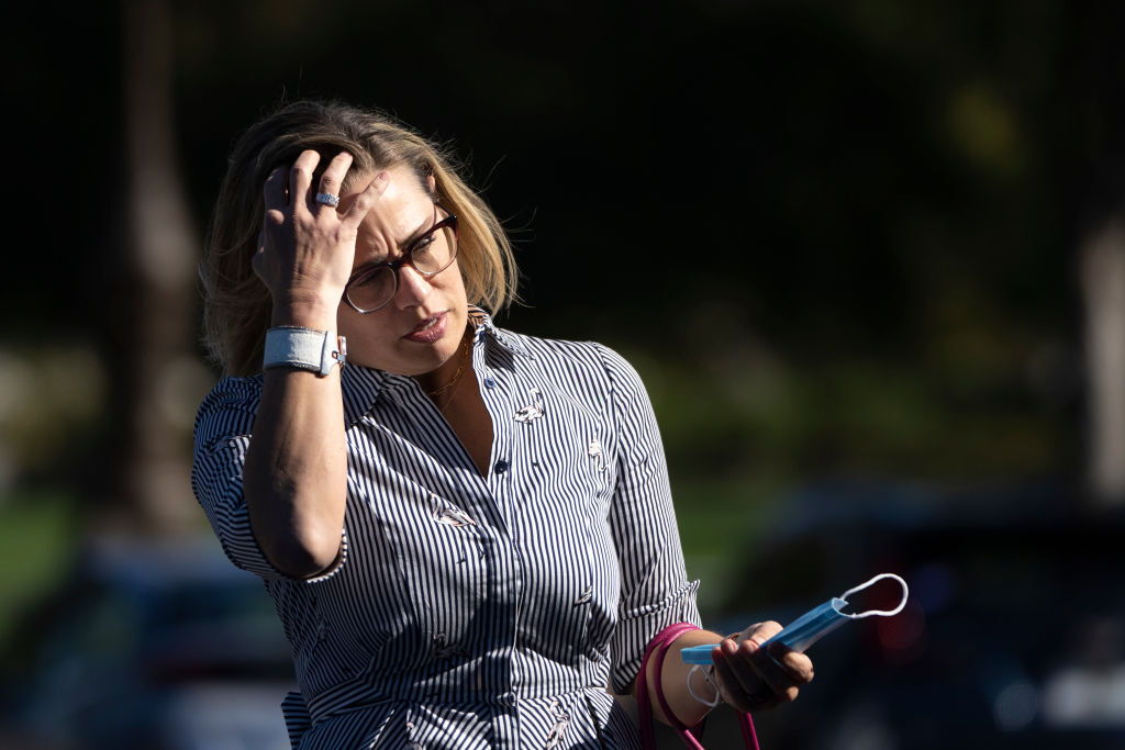 Kyrsten Sinema reportedly mocked Biden while praising GOP leaders ...
