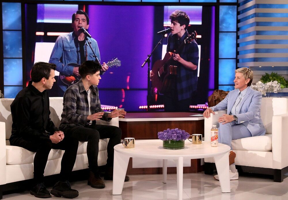 The Voice's Sasha Allen talks to Ellen about helping transgender youth ...