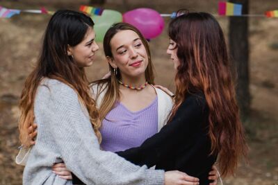 The 7 types of polyamorous relationships you should know - LGBTQ Nation