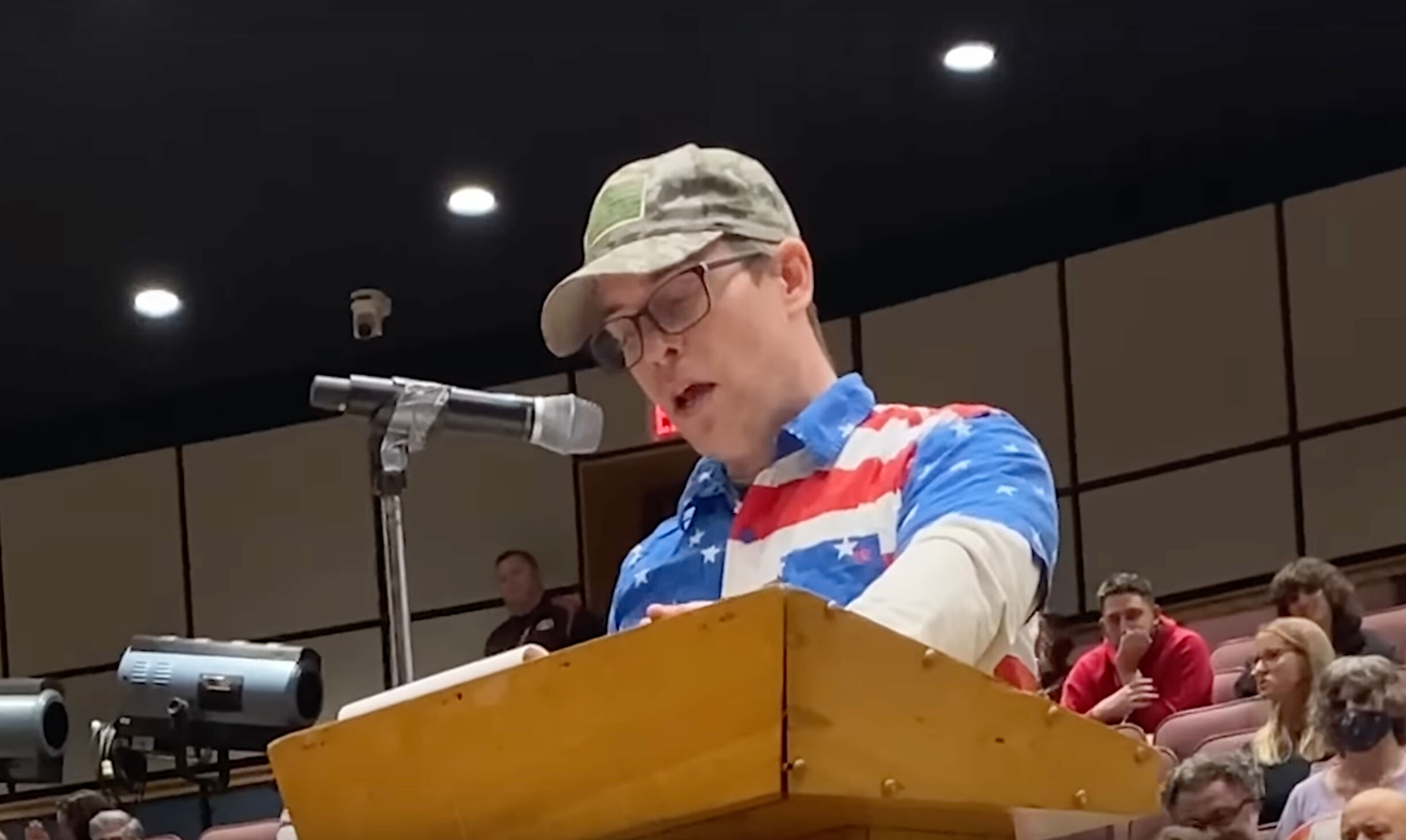 Comedian trolls school board that banned LGBTQ Pride flags in hilarious ...