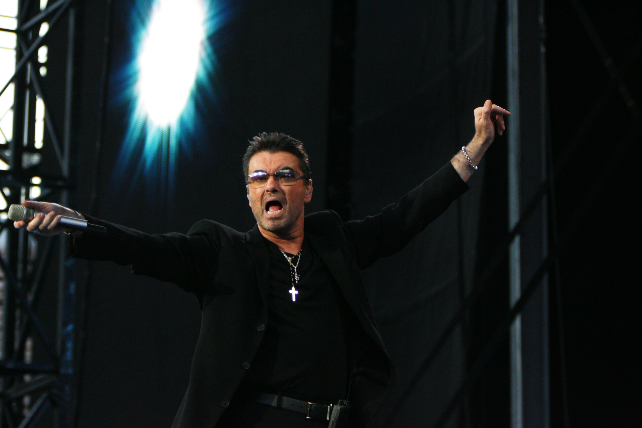 New George Michael doc examines how the British press outed the gay pop star - LGBTQ Nation