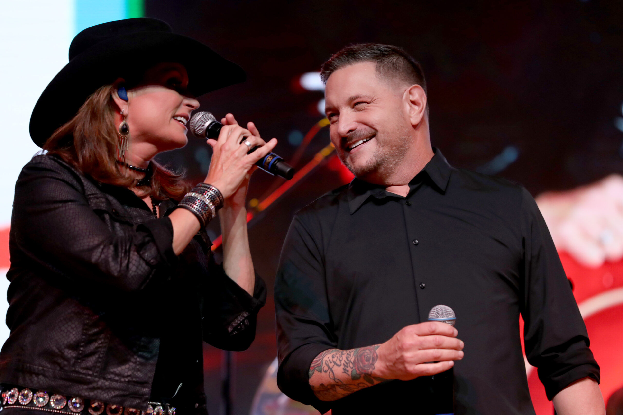 Country singer Ty Herndon marries boyfriend Alex Schwartz in star ...