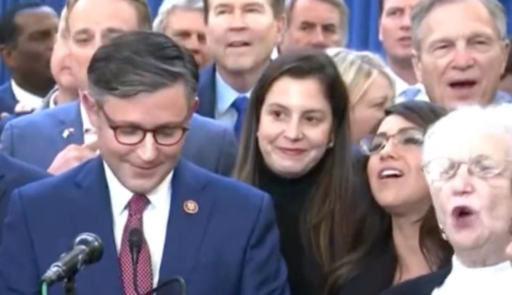 Lauren Boebert & colleagues boo reporter for asking speaker nominee ...